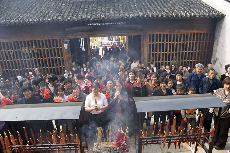 Ancestor Worship in China, How the Chinese Worship Their Ancestors