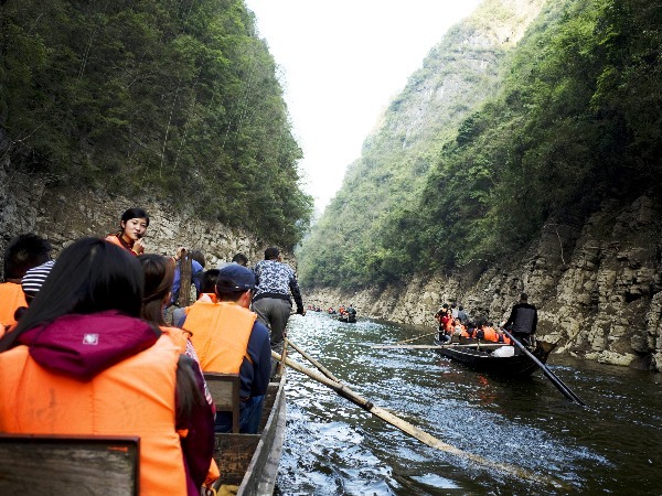 President Cruises On Yangtze River