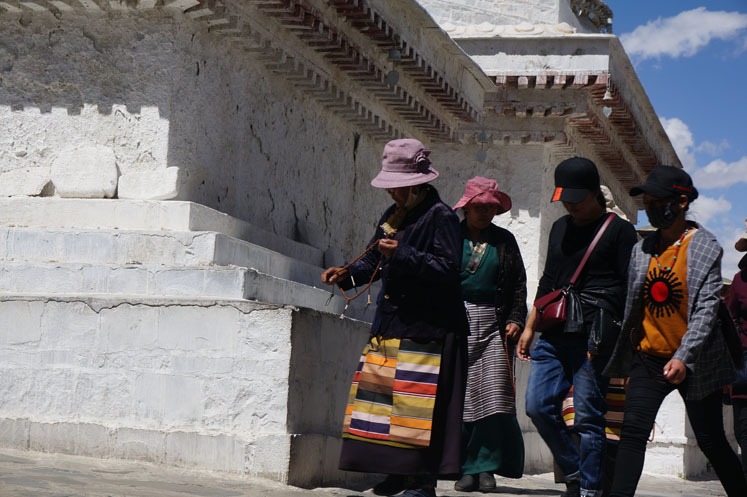 Tibetan People, Tibetan Ethnic Minority with Many Great Photos