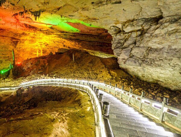 Yellow Dragon Cave, Huanglong Cave in Zhangjiajie