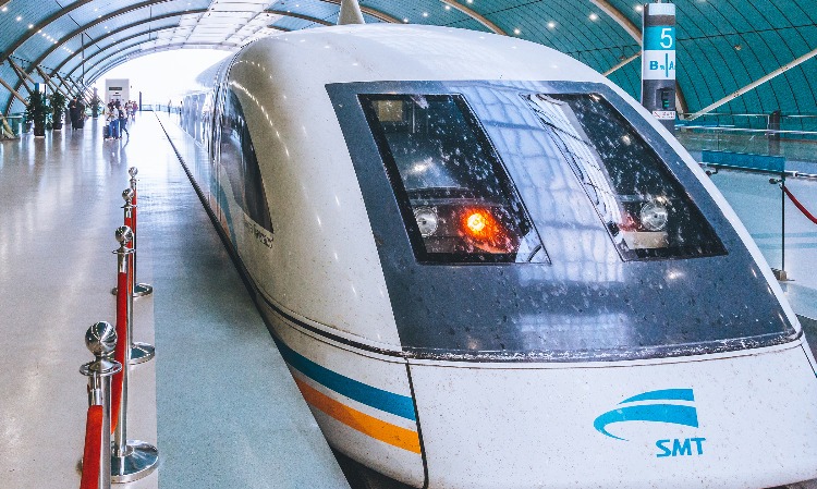 With a speed of 620km/h, China's newest maglev train is the fastest in ...