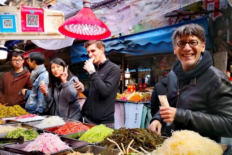 1-day Ultimate Chengdu Food Tour, Hotpot, Food Street And Local Market
