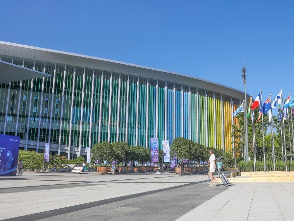 Shanghai National Exhibition And Convention Center, Shanghai ...