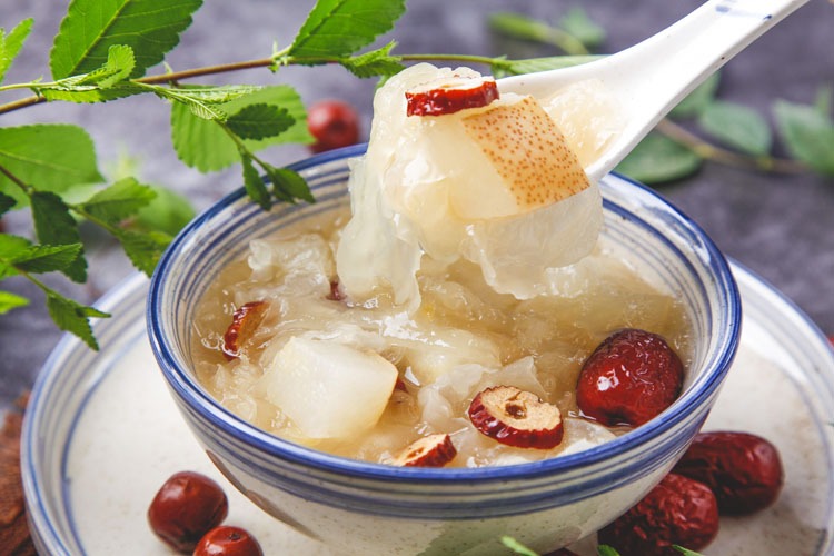 Top 26 Popular Chinese Desserts/Snacks You Should Try