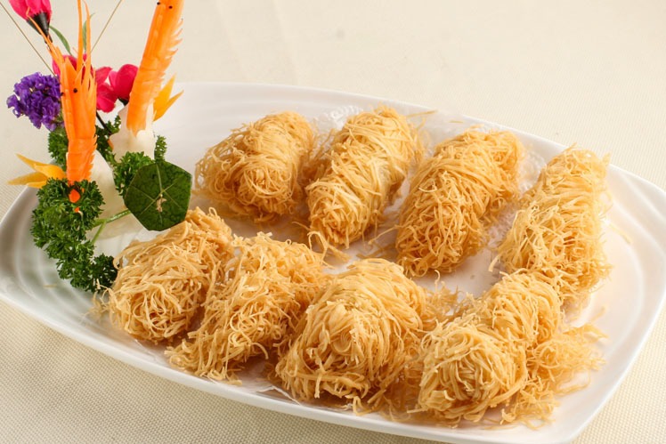 Top 26 Popular Chinese Desserts/Snacks You Should Try