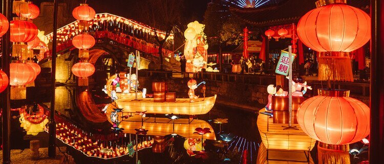 Top 10 Traditional Chinese Festivals Celebrations with Colorful Pictures